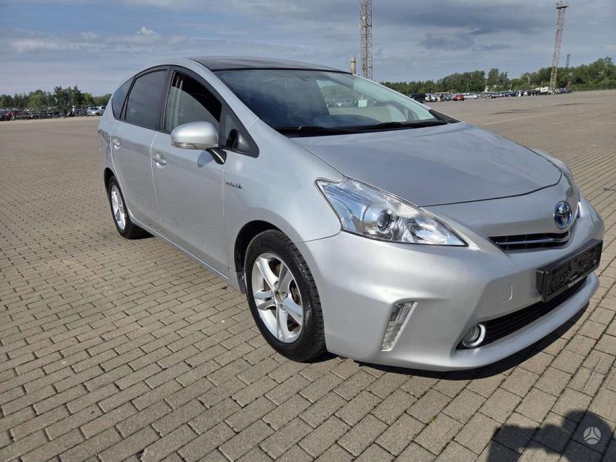 Pelēks Toyota Prius 2012 Marijampole, ar dzinēja tilpumu 1.80 L un nobraukumu 188 tūkst. km par 7899 €, foto 1 vietnē AUTOMOTO.COM.LV