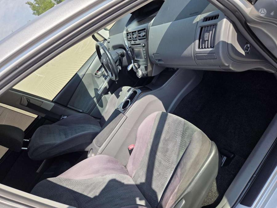 Pelēks Toyota Prius 2012 Marijampole, ar dzinēja tilpumu 1.80 L un nobraukumu 188 tūkst. km par 7899 €, foto 21 vietnē AUTOMOTO.COM.LV