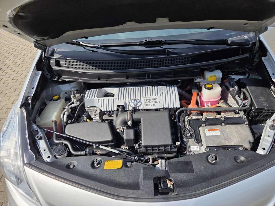 Pelēks Toyota Prius 2012 Marijampole, ar dzinēja tilpumu 1.80 L un nobraukumu 188 tūkst. km par 7899 €, foto 23 vietnē AUTOMOTO.COM.LV