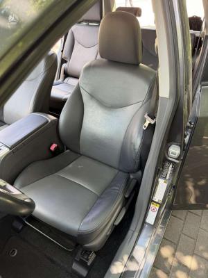 Pelēks Toyota Prius 2012 Viļņa, ar dzinēja tilpumu 1.80 L un nobraukumu 210 tūkst. km par 9500 €, foto 10 vietnē AUTOMOTO.COM.LV