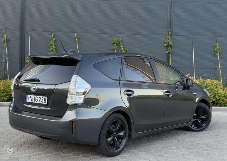 Pelēks Toyota Prius 2012 Viļņa, ar dzinēja tilpumu 1.80 L un nobraukumu 450 tūkst. km par 6750 €, foto 6 vietnē AUTOMOTO.COM.LV