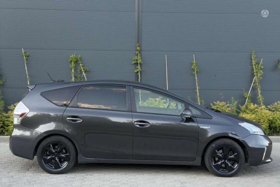 Pelēks Toyota Prius 2012 Viļņa, ar dzinēja tilpumu 1.80 L un nobraukumu 450 tūkst. km par 6750 €, foto 7 vietnē AUTOMOTO.COM.LV