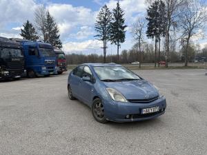 Toyota Prius 2004 Viļņa, ar dzinēja tilpumu 1.50 L un nobraukumu 380 tūkst. km par 2000 €, foto 4 vietnē AUTOMOTO.COM.LV