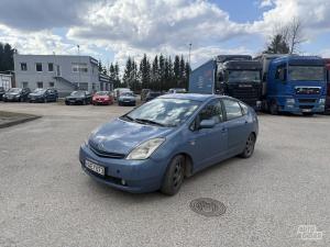 Toyota Prius 2004 Viļņa, ar dzinēja tilpumu 1.50 L un nobraukumu 380 tūkst. km par 2000 €, foto 5 vietnē AUTOMOTO.COM.LV