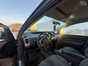 Toyota Prius 2004 Viļņa, ar dzinēja tilpumu 1.50 L un nobraukumu 380 tūkst. km par 2000 €, foto 6 vietnē AUTOMOTO.COM.LV