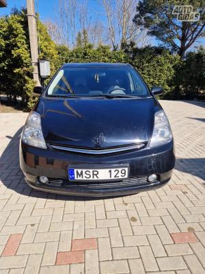 Toyota Prius 2004 in Vilnius, with an engine capacity of 1.50 L and mileage of 299 thousand km for 4199 €, photo  on AUTOMOTO.COM.LV
