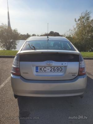 Toyota Prius 2004 Rīga, ar dzinēja tilpumu 0.00 L un nobraukumu 300 tūkst. km par 2000 €, foto 5 vietnē AUTOMOTO.COM.LV