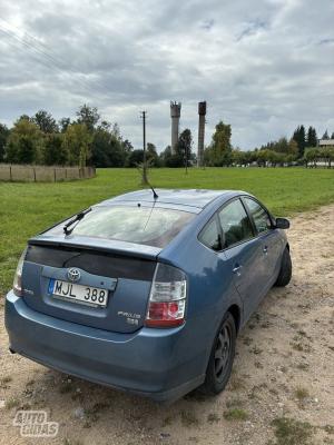 Toyota Prius 2004 in Vilnius, with an engine capacity of 1.50 L and mileage of 300 thousand km for 2000 €, photo 7 on AUTOMOTO.COM.LV