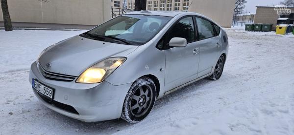 Toyota Prius 2005 Kauņa, ar dzinēja tilpumu 1.50 L un nobraukumu 182 tūkst. km par 1500 €, foto 2 vietnē AUTOMOTO.COM.LV