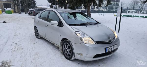 Toyota Prius 2005 Kauņa, ar dzinēja tilpumu 1.50 L un nobraukumu 182 tūkst. km par 1500 €, foto 3 vietnē AUTOMOTO.COM.LV