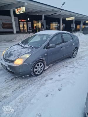 Toyota Prius 2005 Kauņa, ar dzinēja tilpumu 1.50 L un nobraukumu 350 tūkst. km par 1500 €, foto  vietnē AUTOMOTO.COM.LV