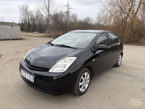 Toyota Prius 2005 Kauņa, ar dzinēja tilpumu 1.50 L un nobraukumu 283 tūkst. km par 2750 €, foto 1 vietnē AUTOMOTO.COM.LV