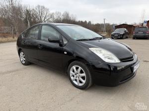 Toyota Prius 2005 in Kaunas, with an engine capacity of 1.50 L and mileage of 283 thousand km for 2750 €, photo 2 on AUTOMOTO.COM.LV