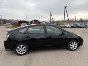Toyota Prius 2005 in Kaunas, with an engine capacity of 1.50 L and mileage of 283 thousand km for 2750 €, photo 4 on AUTOMOTO.COM.LV