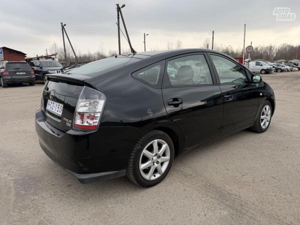 Toyota Prius 2005 Kauņa, ar dzinēja tilpumu 1.50 L un nobraukumu 283 tūkst. km par 2750 €, foto 5 vietnē AUTOMOTO.COM.LV