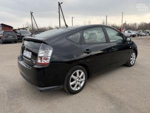 Toyota Prius 2005 in Kaunas, with an engine capacity of 1.50 L and mileage of 283 thousand km for 2750 €, photo 5 on AUTOMOTO.COM.LV
