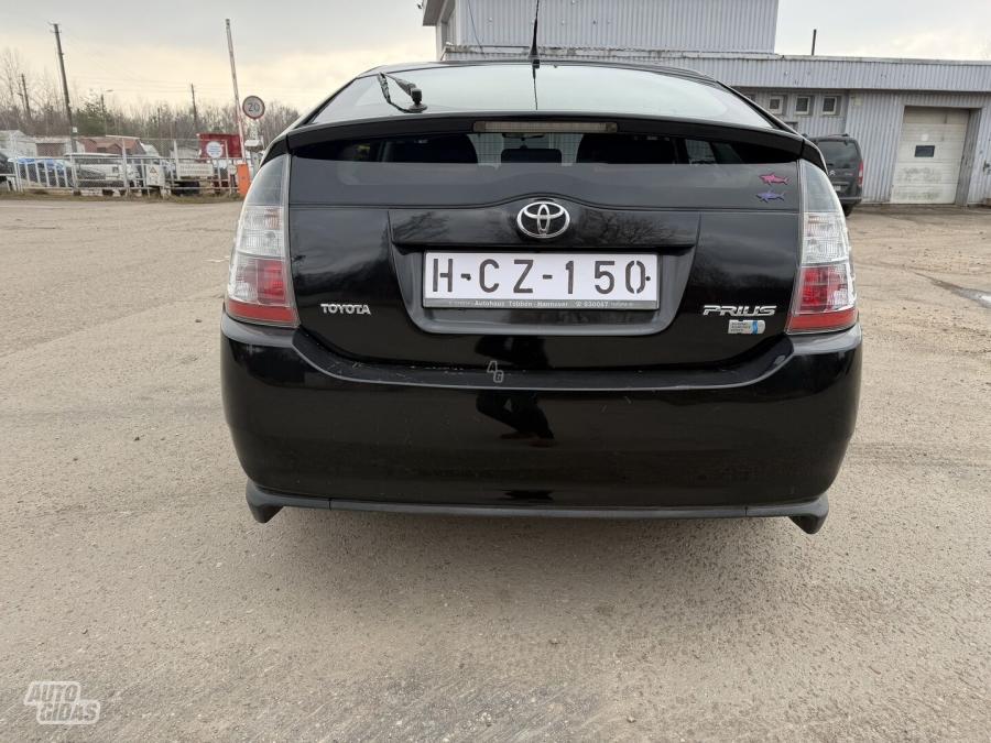 Toyota Prius 2005 in Kaunas, with an engine capacity of 1.50 L and mileage of 283 thousand km for 2750 €, photo 6 on AUTOMOTO.COM.LV