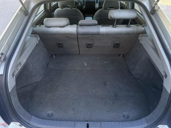 Toyota Prius 2005 in Kretinga, with an engine capacity of 1.50 L and mileage of 257 thousand km for 3200 €, photo 9 on AUTOMOTO.COM.LV