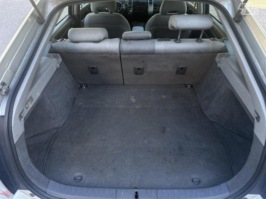 Toyota Prius 2005 in Kretinga, with an engine capacity of 1.50 L and mileage of 257 thousand km for 3200 €, photo 10 on AUTOMOTO.COM.LV