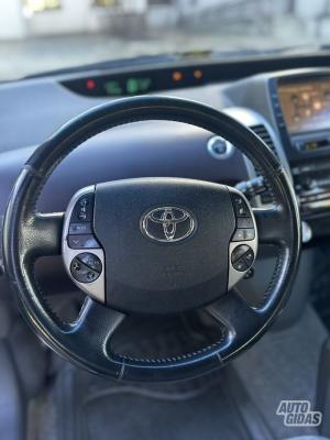 Toyota Prius 2005 in Kretinga, with an engine capacity of 1.50 L and mileage of 257 thousand km for 3200 €, photo 11 on AUTOMOTO.COM.LV