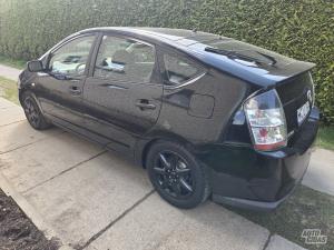 Toyota Prius 2005 in Vilnius, with an engine capacity of 1.50 L and mileage of 350 thousand km for 3550 €, photo 6 on AUTOMOTO.COM.LV