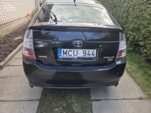 Toyota Prius 2005 in Vilnius, with an engine capacity of 1.50 L and mileage of 350 thousand km for 3550 €, photo 7 on AUTOMOTO.COM.LV