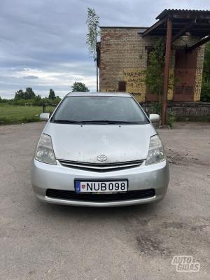 Toyota Prius 2005 Viļņa, ar dzinēja tilpumu 1.50 L un nobraukumu 126 tūkst. km par 1450 €, foto 6 vietnē AUTOMOTO.COM.LV