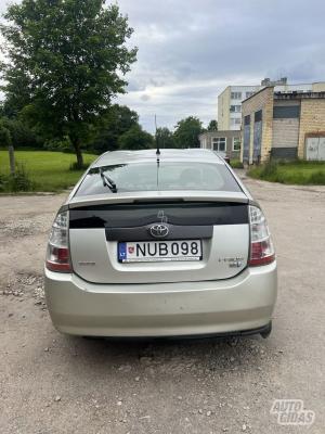 Toyota Prius 2005 Viļņa, ar dzinēja tilpumu 1.50 L un nobraukumu 126 tūkst. km par 1450 €, foto 7 vietnē AUTOMOTO.COM.LV