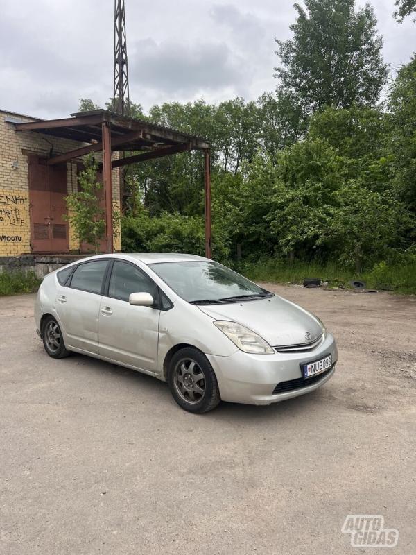 Toyota Prius 2005 Viļņa, ar dzinēja tilpumu 1.50 L un nobraukumu 126 tūkst. km par 1450 €, foto 8 vietnē AUTOMOTO.COM.LV
