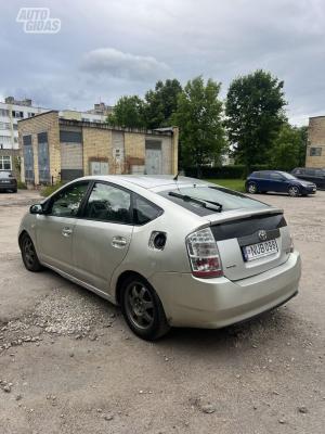 Toyota Prius 2005 Viļņa, ar dzinēja tilpumu 1.50 L un nobraukumu 126 tūkst. km par 1450 €, foto 10 vietnē AUTOMOTO.COM.LV