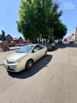 Toyota Prius 2005 Viļņa, ar dzinēja tilpumu 1.50 L un nobraukumu 250 tūkst. km par 3900 €, foto  vietnē AUTOMOTO.COM.LV