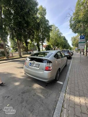 Toyota Prius 2005 in Vilnius, with an engine capacity of 1.50 L and mileage of 250 thousand km for 3900 €, photo 12 on AUTOMOTO.COM.LV