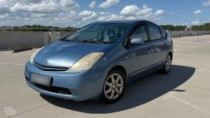 Toyota Prius 2005 in Vilnius, with an engine capacity of 1.50 L and mileage of 350 thousand km for 2800 €, photo  on AUTOMOTO.COM.LV