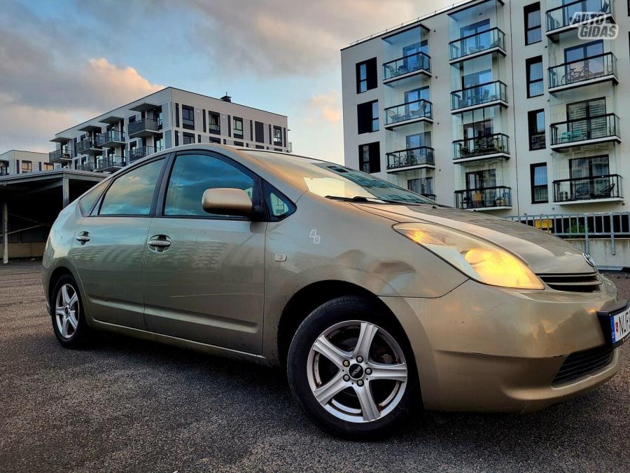 Toyota Prius 2005 Viļņa, ar dzinēja tilpumu 1.50 L un nobraukumu 325 tūkst. km par 2650 €, foto 11 vietnē AUTOMOTO.COM.LV