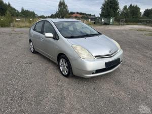 Toyota Prius 2005 in Vilnius, with an engine capacity of 1.50 L and mileage of 190 thousand km for 2450 €, photo 3 on AUTOMOTO.COM.LV