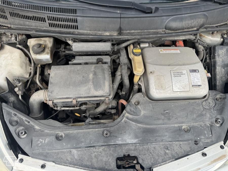 Toyota Prius 2005 in Vilnius, with an engine capacity of 1.50 L and mileage of 190 thousand km for 2450 €, photo 19 on AUTOMOTO.COM.LV