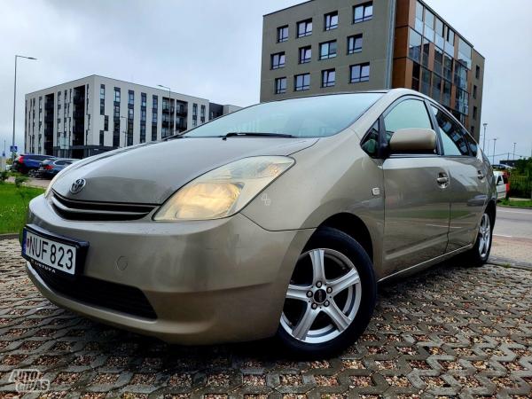 Toyota Prius 2005 Viļņa, ar dzinēja tilpumu 1.50 L un nobraukumu 310 tūkst. km par 3250 €, foto 5 vietnē AUTOMOTO.COM.LV