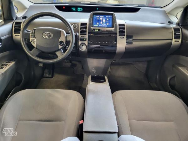 Toyota Prius 2005 Viļņa, ar dzinēja tilpumu 1.50 L un nobraukumu 310 tūkst. km par 3250 €, foto 9 vietnē AUTOMOTO.COM.LV