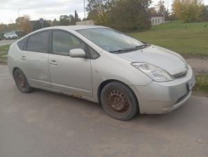 Toyota Prius 2005 Kauņa, ar dzinēja tilpumu 1.50 L un nobraukumu 422 tūkst. km par 950 €, foto 4 vietnē AUTOMOTO.COM.LV