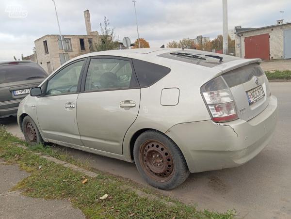 Toyota Prius 2005 in Kaunas, with an engine capacity of 1.50 L and mileage of 422 thousand km for 950 €, photo 5 on AUTOMOTO.COM.LV