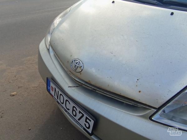 Toyota Prius 2005 in Kaunas, with an engine capacity of 1.50 L and mileage of 422 thousand km for 950 €, photo 8 on AUTOMOTO.COM.LV