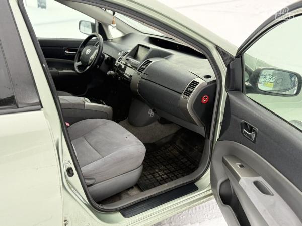 Toyota Prius 2006 Viļņa, ar dzinēja tilpumu 1.50 L un nobraukumu 370 tūkst. km par 2500 €, foto 5 vietnē AUTOMOTO.COM.LV