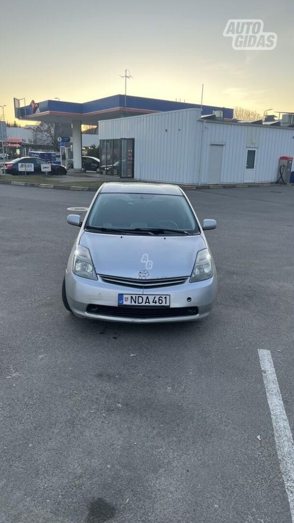 Toyota Prius 2006 Viļņa, ar dzinēja tilpumu 1.50 L un nobraukumu 473 tūkst. km par 2100 €, foto 2 vietnē AUTOMOTO.COM.LV
