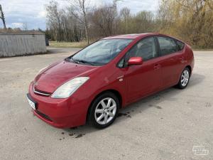 Toyota Prius 2006 in Kaunas, with an engine capacity of 1.50 L and mileage of 294 thousand km for 3450 €, photo  on AUTOMOTO.COM.LV