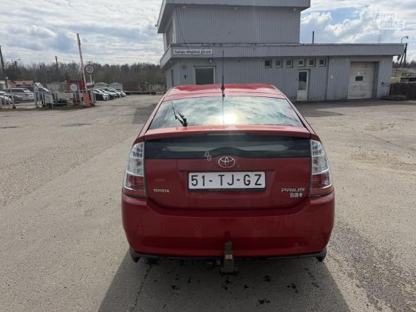 Toyota Prius 2006 in Kaunas, with an engine capacity of 1.50 L and mileage of 294 thousand km for 3450 €, photo 3 on AUTOMOTO.COM.LV