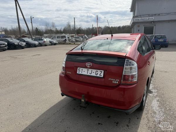 Toyota Prius 2006 in Kaunas, with an engine capacity of 1.50 L and mileage of 294 thousand km for 3450 €, photo 4 on AUTOMOTO.COM.LV