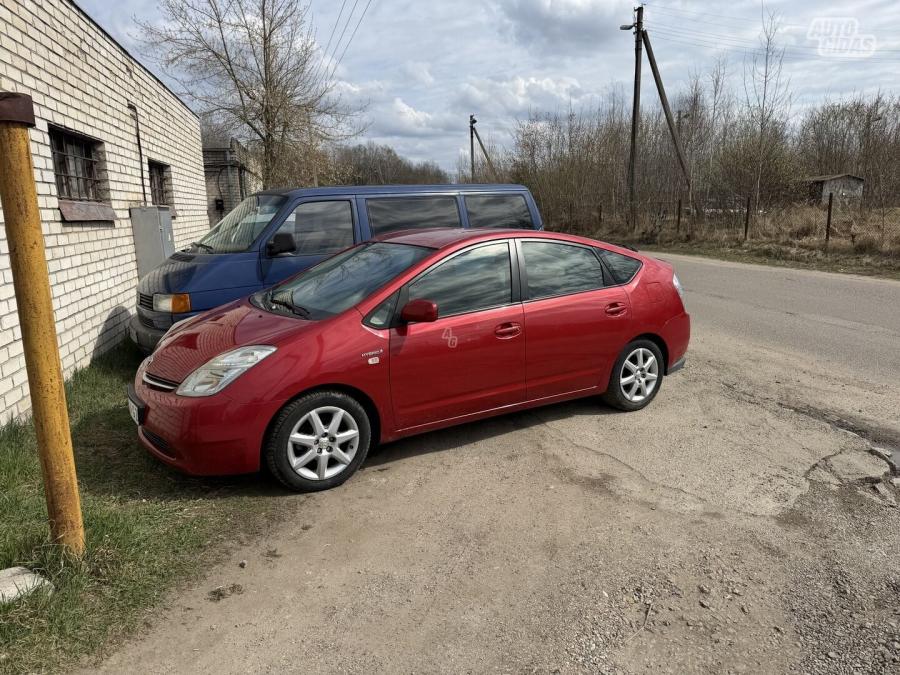 Toyota Prius 2006 in Kaunas, with an engine capacity of 1.50 L and mileage of 294 thousand km for 3450 €, photo 13 on AUTOMOTO.COM.LV