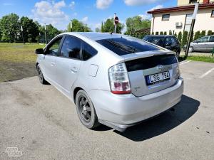 Toyota Prius 2006 in Kaunas, with an engine capacity of 1.50 L and mileage of 387 thousand km for 1400 €, photo 5 on AUTOMOTO.COM.LV