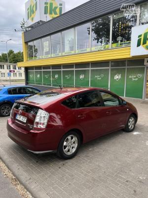 Toyota Prius 2006 in Vilnius, with an engine capacity of 1.50 L and mileage of 300 thousand km for 1950 €, photo 3 on AUTOMOTO.COM.LV