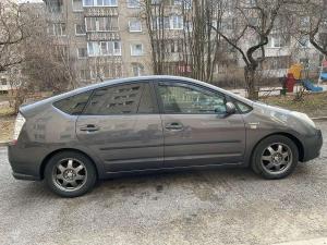 Toyota Prius 2006 Viļņa, ar dzinēja tilpumu 1.50 L un nobraukumu 300 tūkst. km par 2990 €, foto 6 vietnē AUTOMOTO.COM.LV